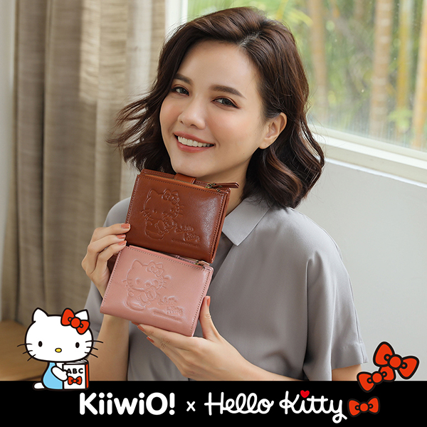缺Hello Kitty x Kiiwi O! 限定聯名款【Kiiwi O!】真皮機能短夾 (附活動票卡夾) EMY - 拿鐵棕 PB00320-BRN-F 凱蒂貓 鈔票 零錢 卡片 收納 ...