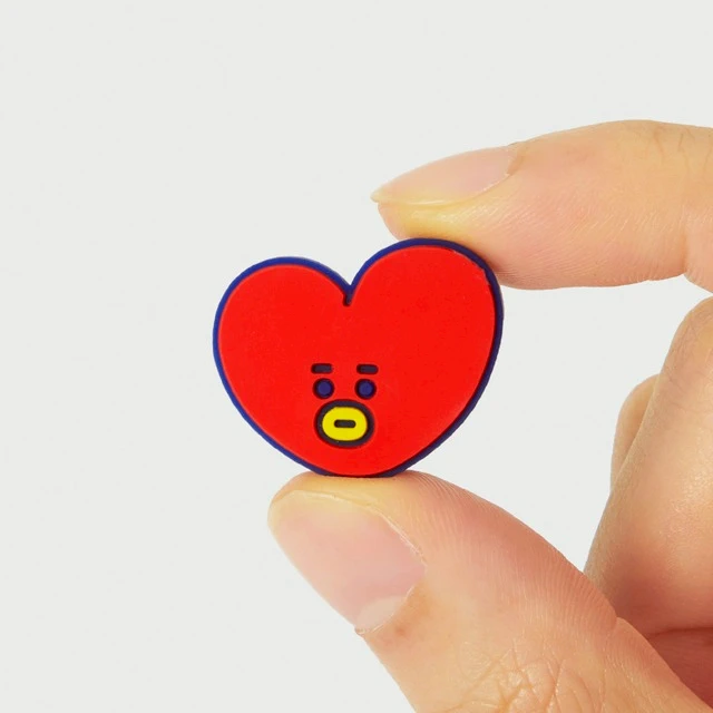 【LINE FRIENDS】BT21_COLLER_SUMMER系列 裝飾扣套組_01 (不含收納包/手機殼/AirPods保護殼 ...