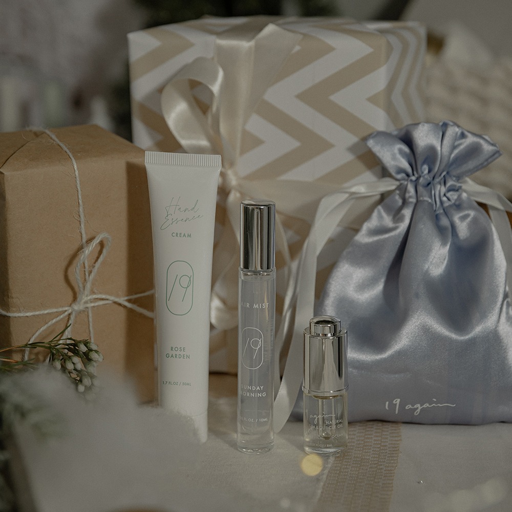 【送禮精選推薦】【19again】新年幸運禮-幸福全配組（護手霜50ml+ 全能保濕修護極萃8ml+髮香水10ml+束口袋）生日禮物/經典禮物/送禮推薦/交換禮物 | LINE 禮物