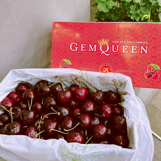 【專業農】🇳🇿紐西蘭 空運 Gem Queen 櫻桃 32mm 原裝2公斤🍒 | LINE 禮物
