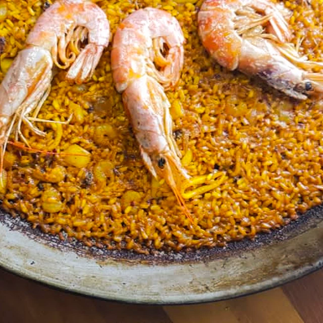 KKgift｜西班牙直播連線｜星級主廚親授 - 西班牙海鮮飯（Paella）｜Zoom 雲端視訊 | LINE 禮物