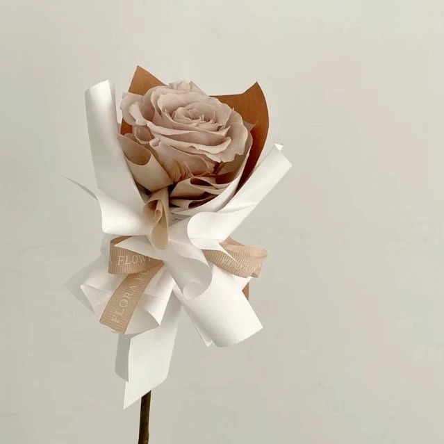 【Flora Flower】單支永生玫瑰-燕麥拿鐵 | LINE 禮物