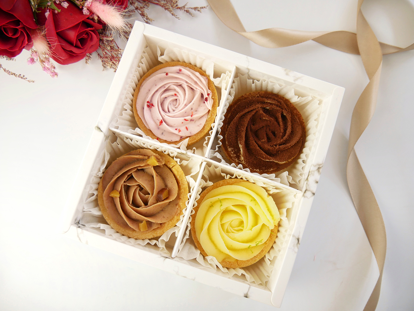 KKgift獨家｜Sheryl’s Recipe 嗜甜女子｜花花浪漫小塔組合(輸入序號即可宅配到府) | LINE 禮物