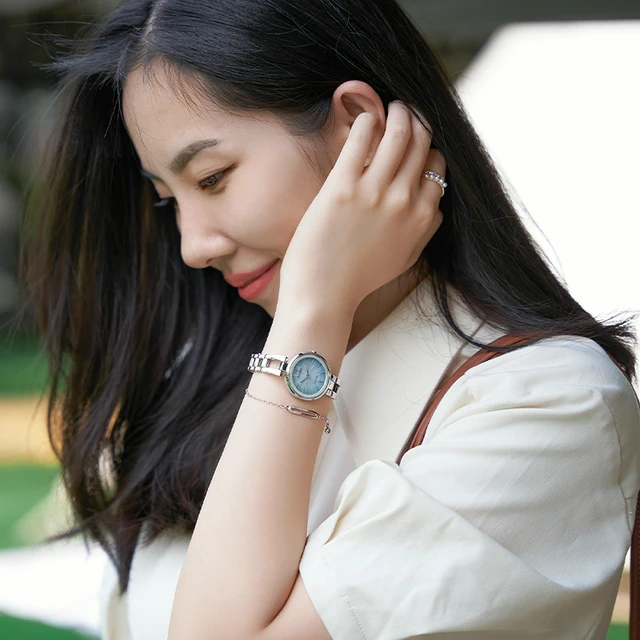 【CITIZEN 星辰】光動能簡約時尚漸層女錶-28mm EM0801-85X | LINE 禮物