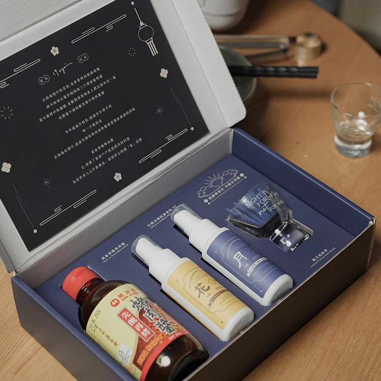 【中秋送禮首選】【19again】念故香中秋禮盒（清酒杯+空間香氛60ml 2入+烤肉醬） 中秋禮盒/經典禮物/送禮推薦/禮盒 | LINE 禮物