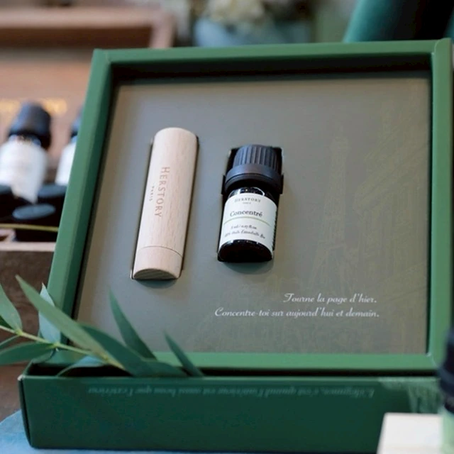 [聖誕交換禮物 快速出貨] 自然清新香氣 【Herstory】清新專注 聞香棒禮盒 Breath & Chill Inhaler | LINE 禮物