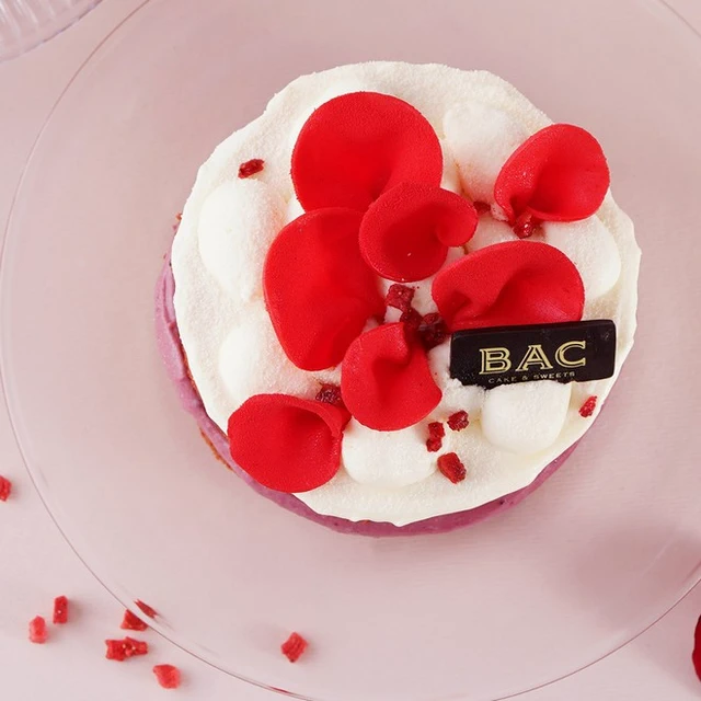 【BAC CAKE&SWEETS】 3.5吋紅絲絨花園野莓蛋糕＋精美時尚提袋 | LINE 禮物